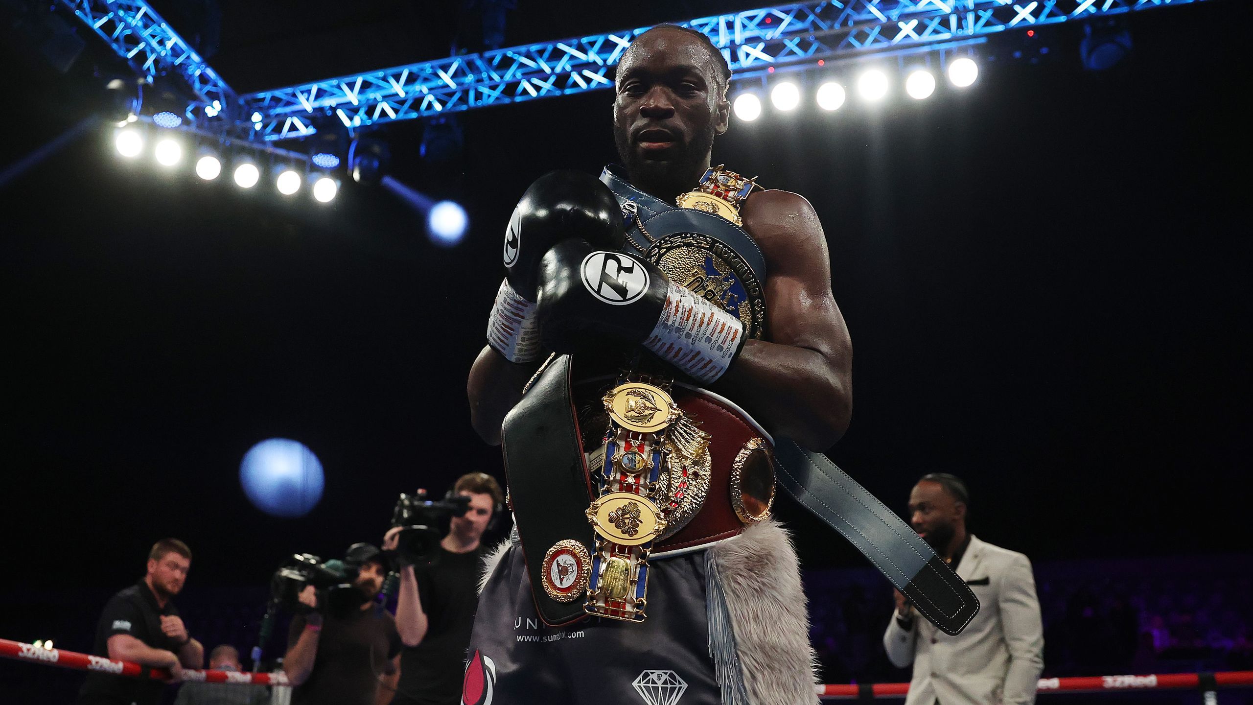 Magnificent 7 Boxing: Bentley defeats Pauls in middleweight title ...