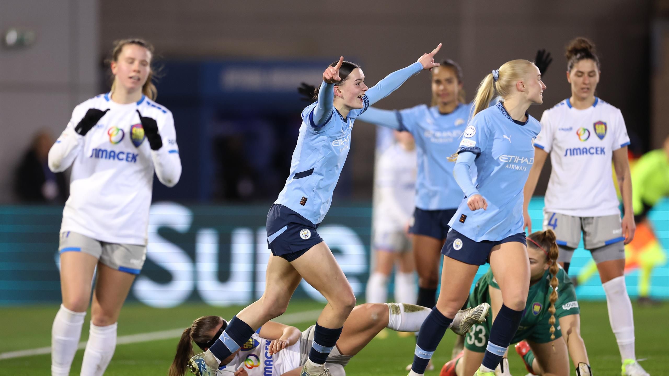 Manchester City 2-0 St Polten: Alex Greenwood injury mars win as hosts stay perfect in UEFA ...
