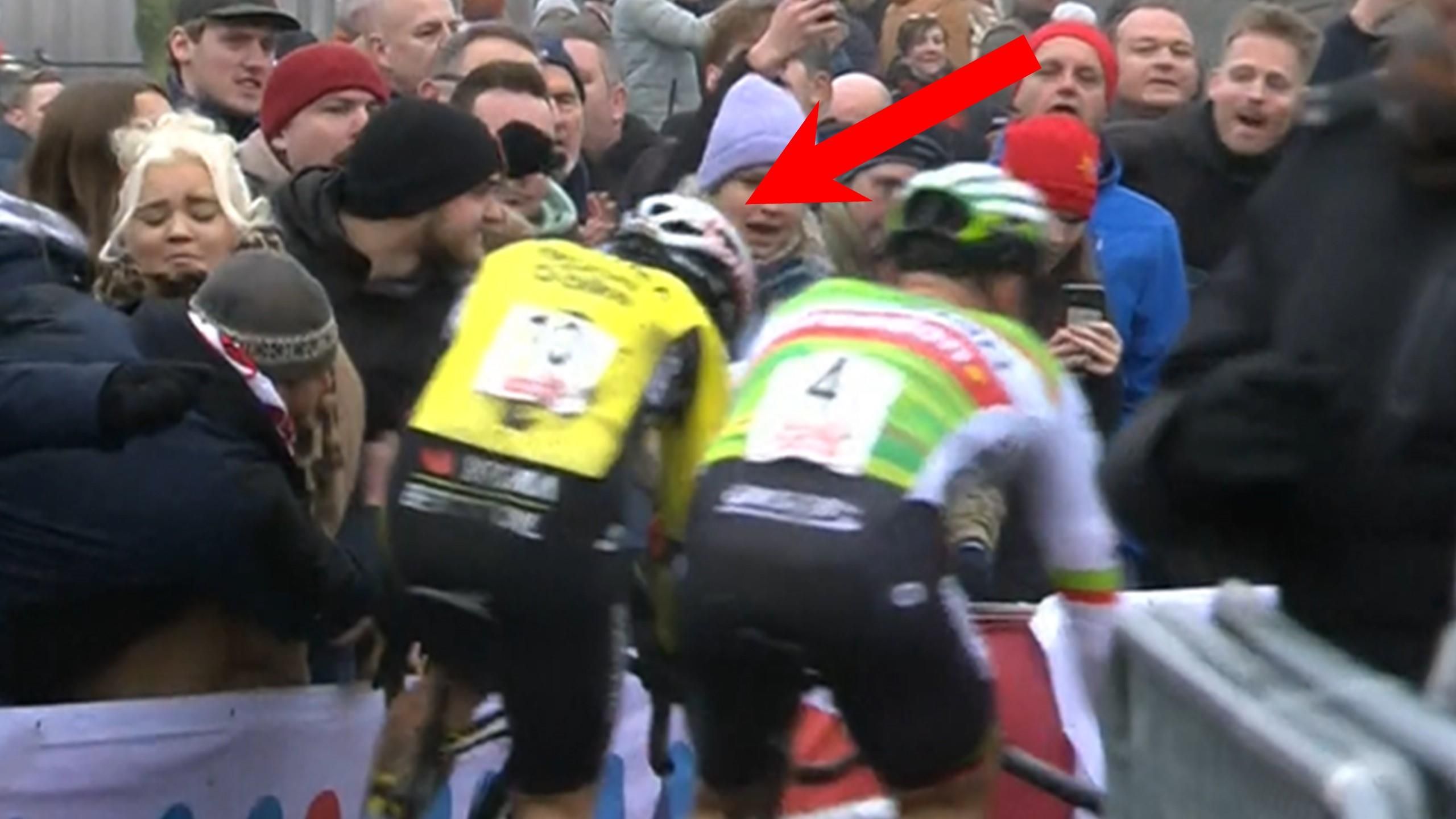 Wout van Aert hits the deck in gripping Exact Cross battle with Mathieu ...