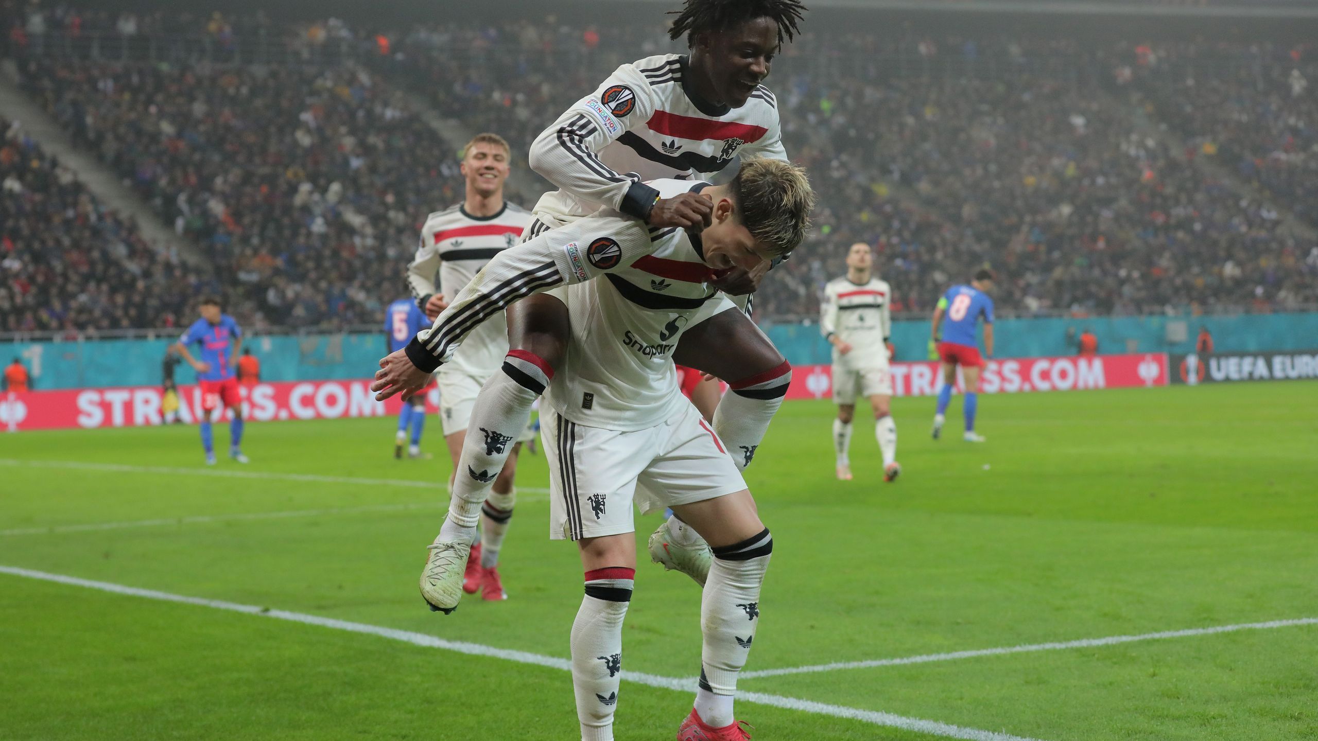 Kobbie Mainoo happy to play 'wherever' after starring in advanced role ...