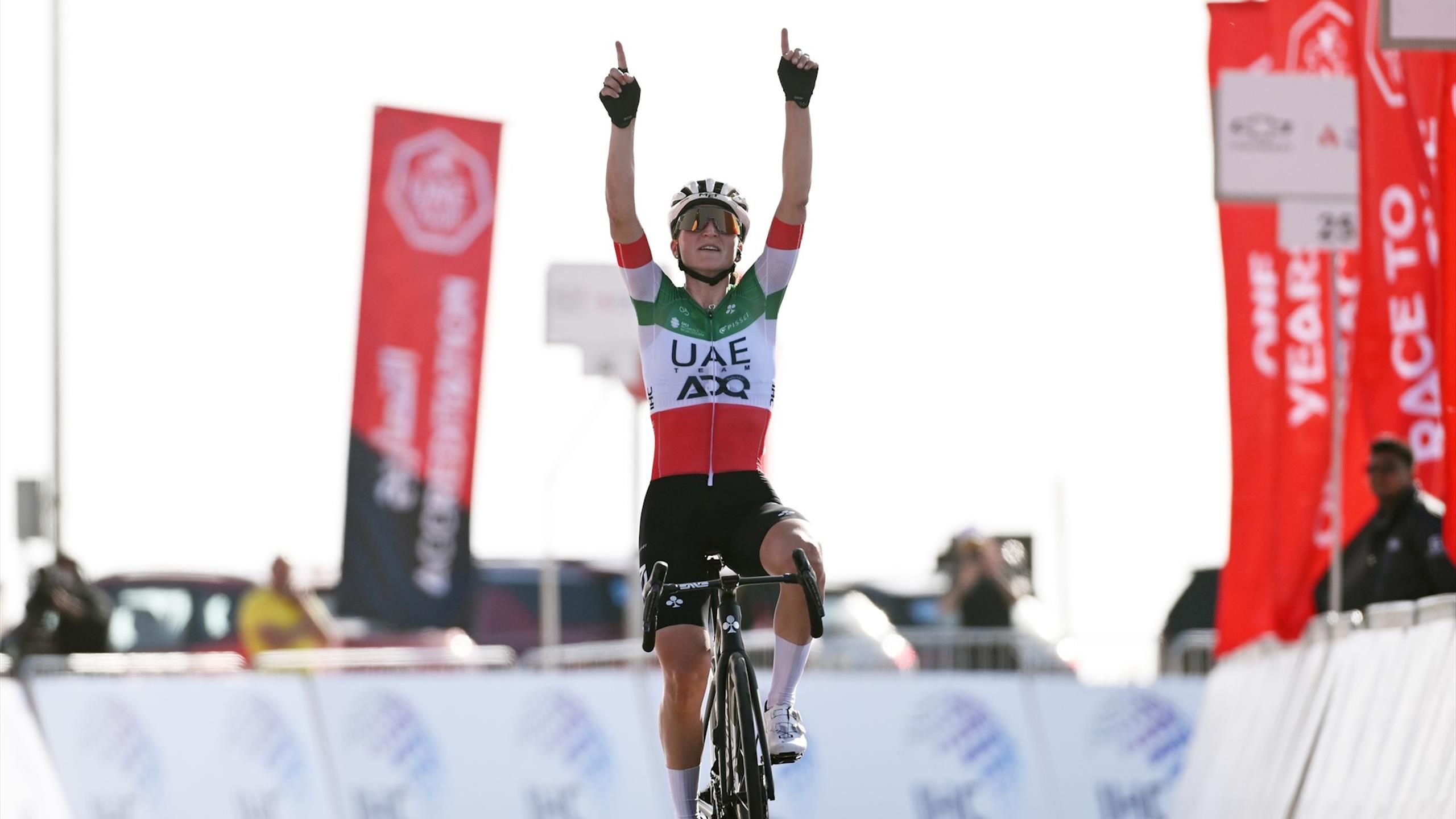 ‘Absolute perfection’ – Elisa Longo Borghini soloes to superb Stage 3 ...