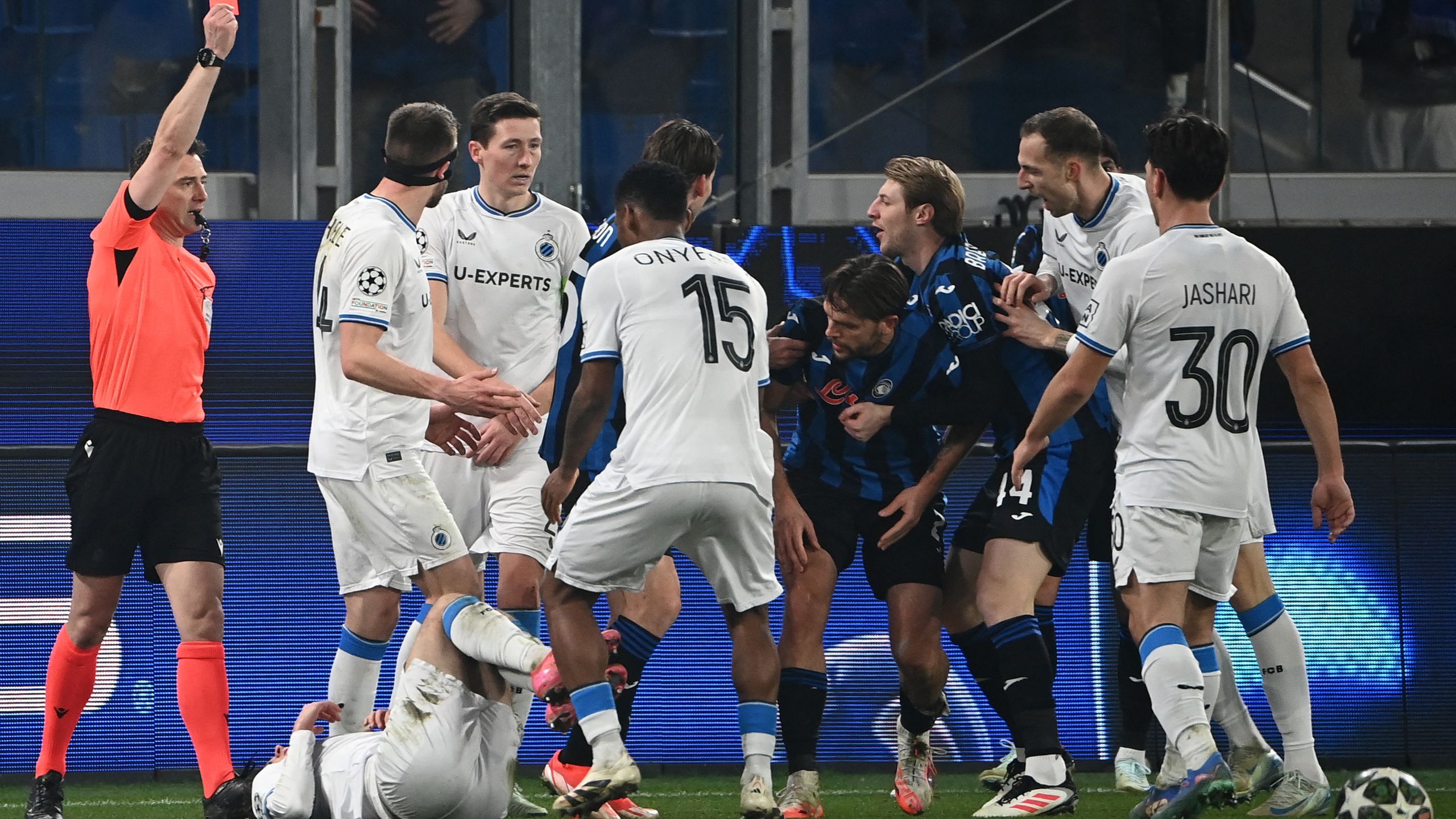 Atalanta captain Rafael Toloi sees red in moment of madness against ...