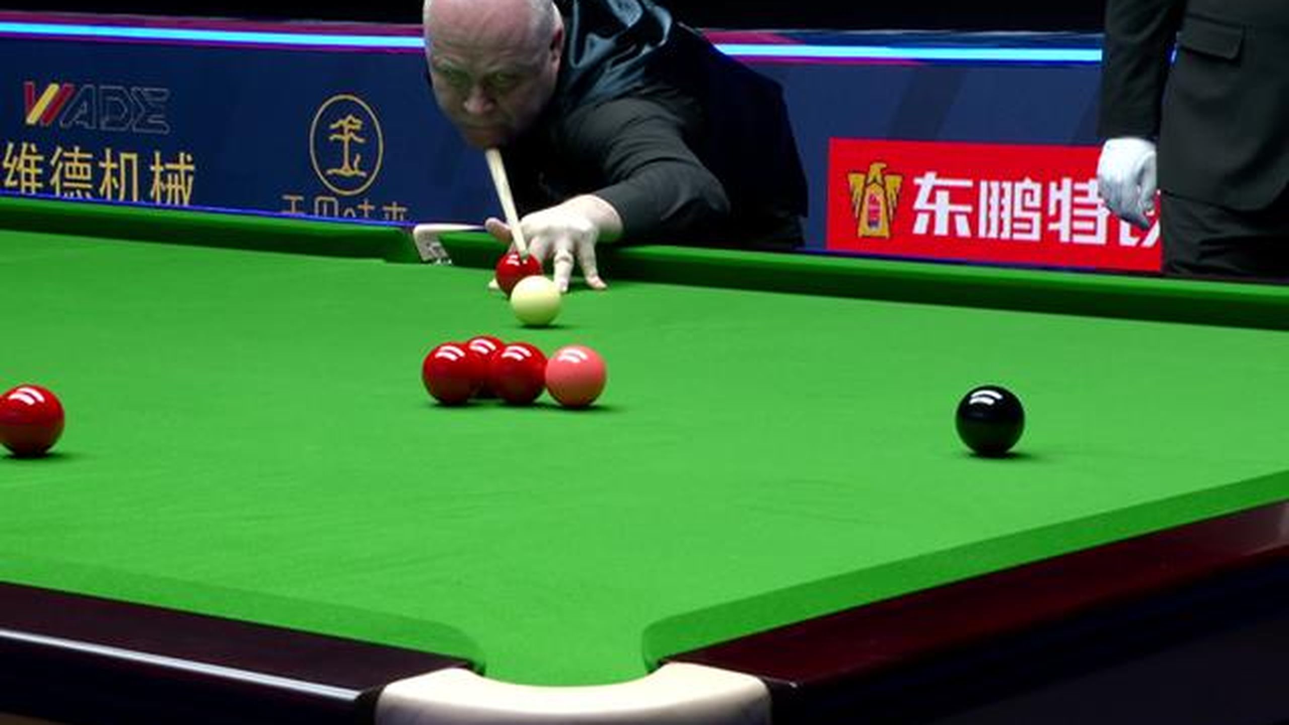 'Never seen anything like that' - John Higgins hits red with cue in ...