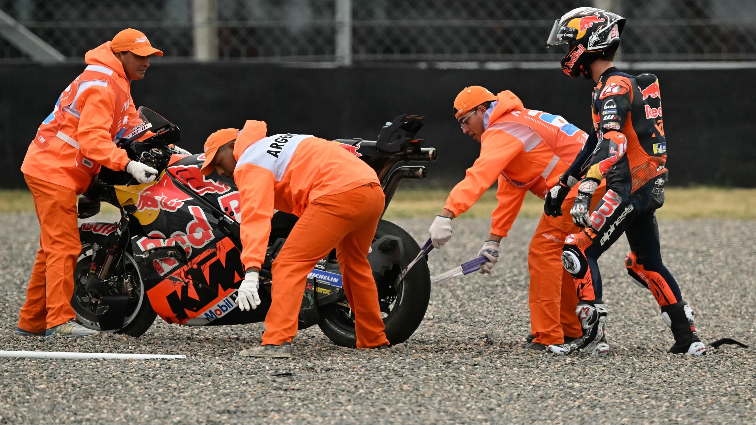 How 'strange' Pedro Acosta error at Argentina GP left his team with ...