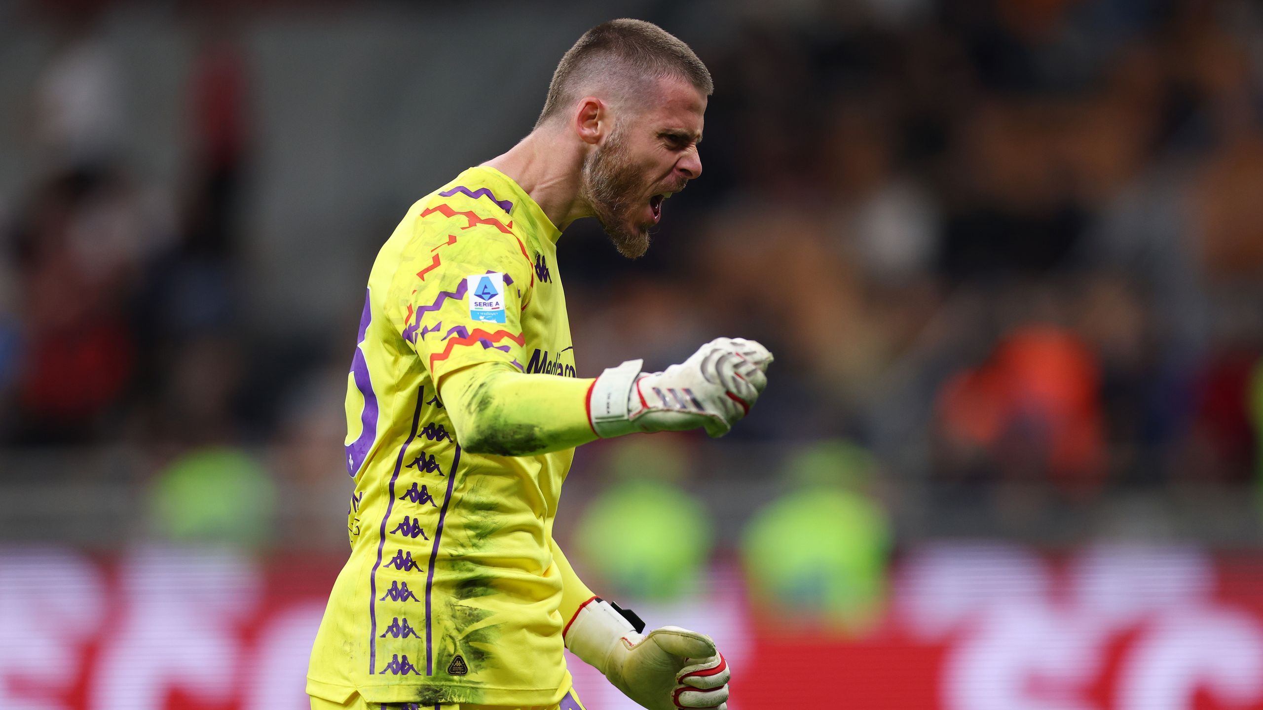 David de Gea: Fiorentina goalkeeper pulls off double save in thrilling ...