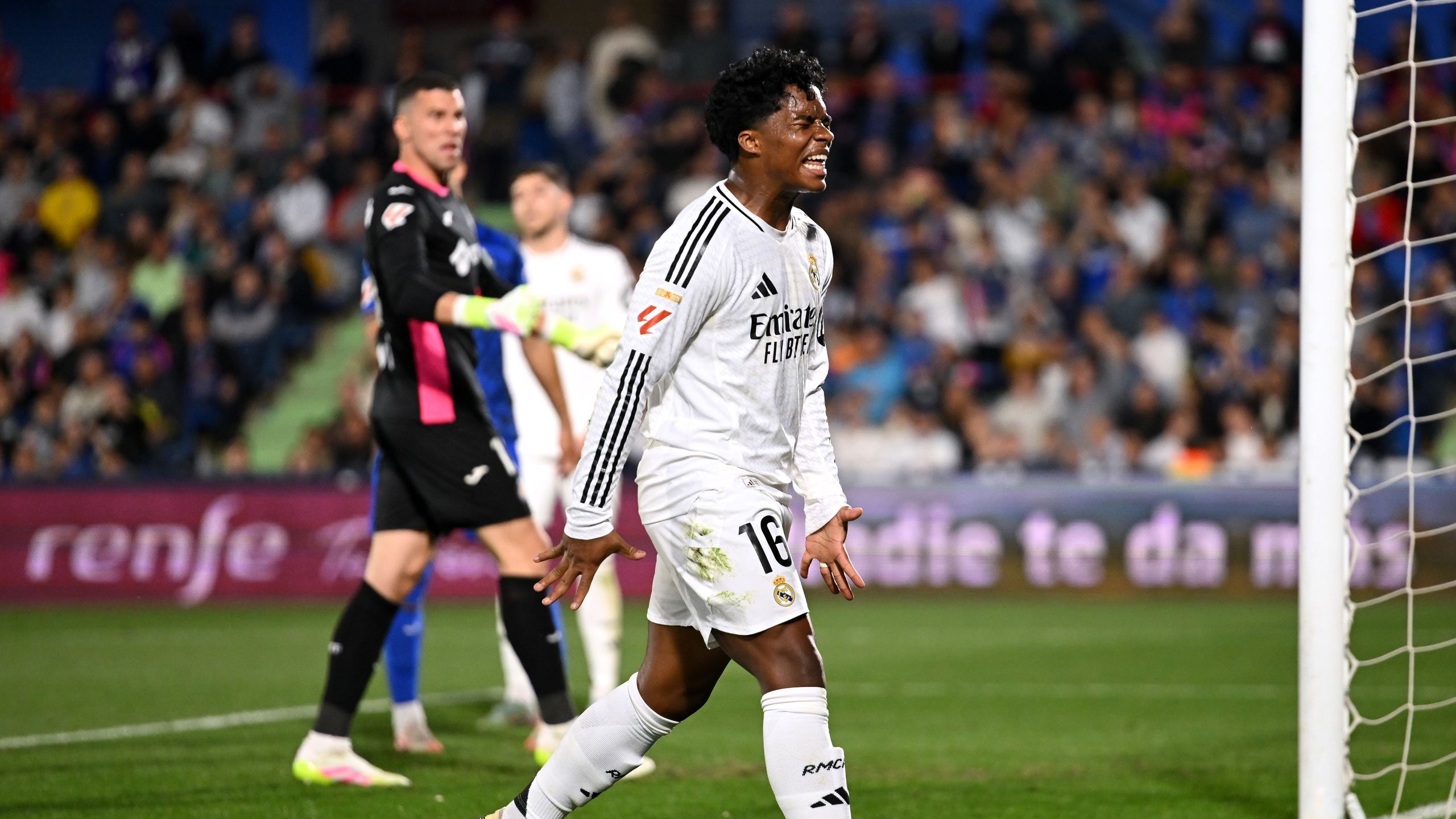 Carlo Ancelotti: Real Madrid boss sends warning to Endrick after missed ...