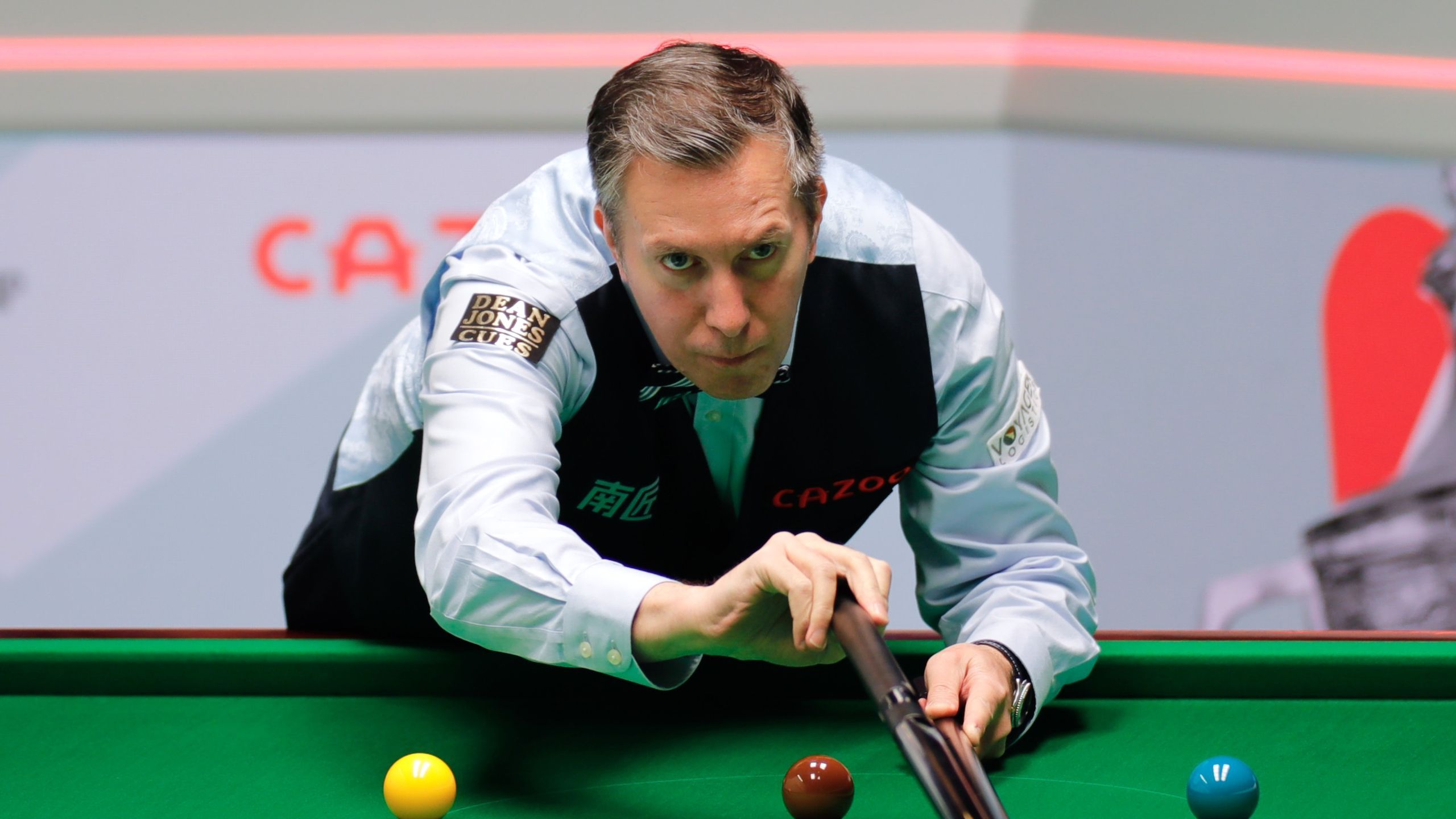 World Seniors Snooker 2025: Aaron Canavan hits back to sink Dominic ...