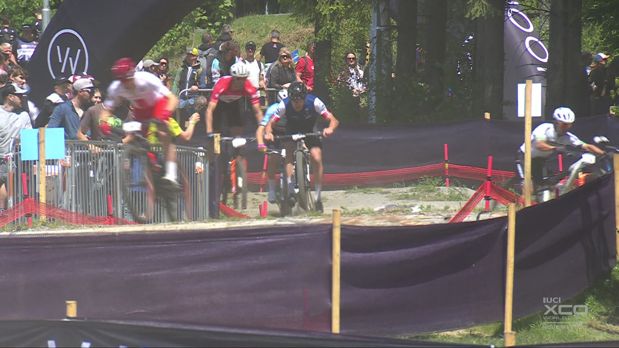 ‘What a terrible start’ – Mathieu van der Poel suffers early setback ...