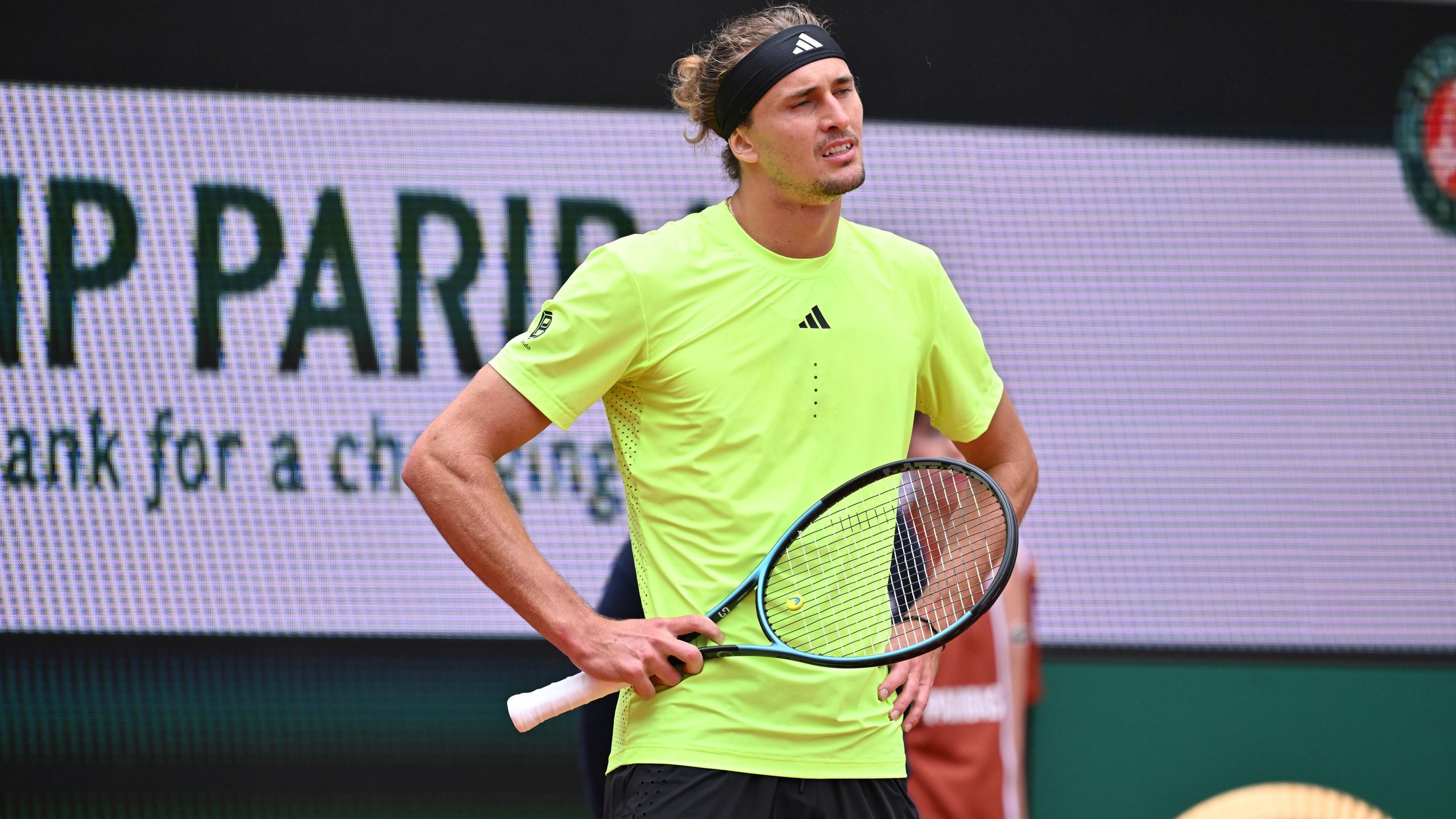 French Open 2025: Alexander Zverev channels inner Roger Federer with ...