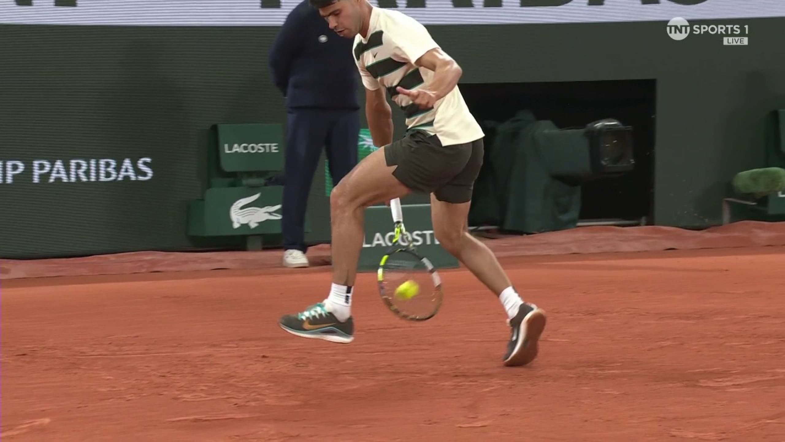 'That's what everyone came for!' - Watch as Carlos Alcaraz delights fans with tweener at French ...