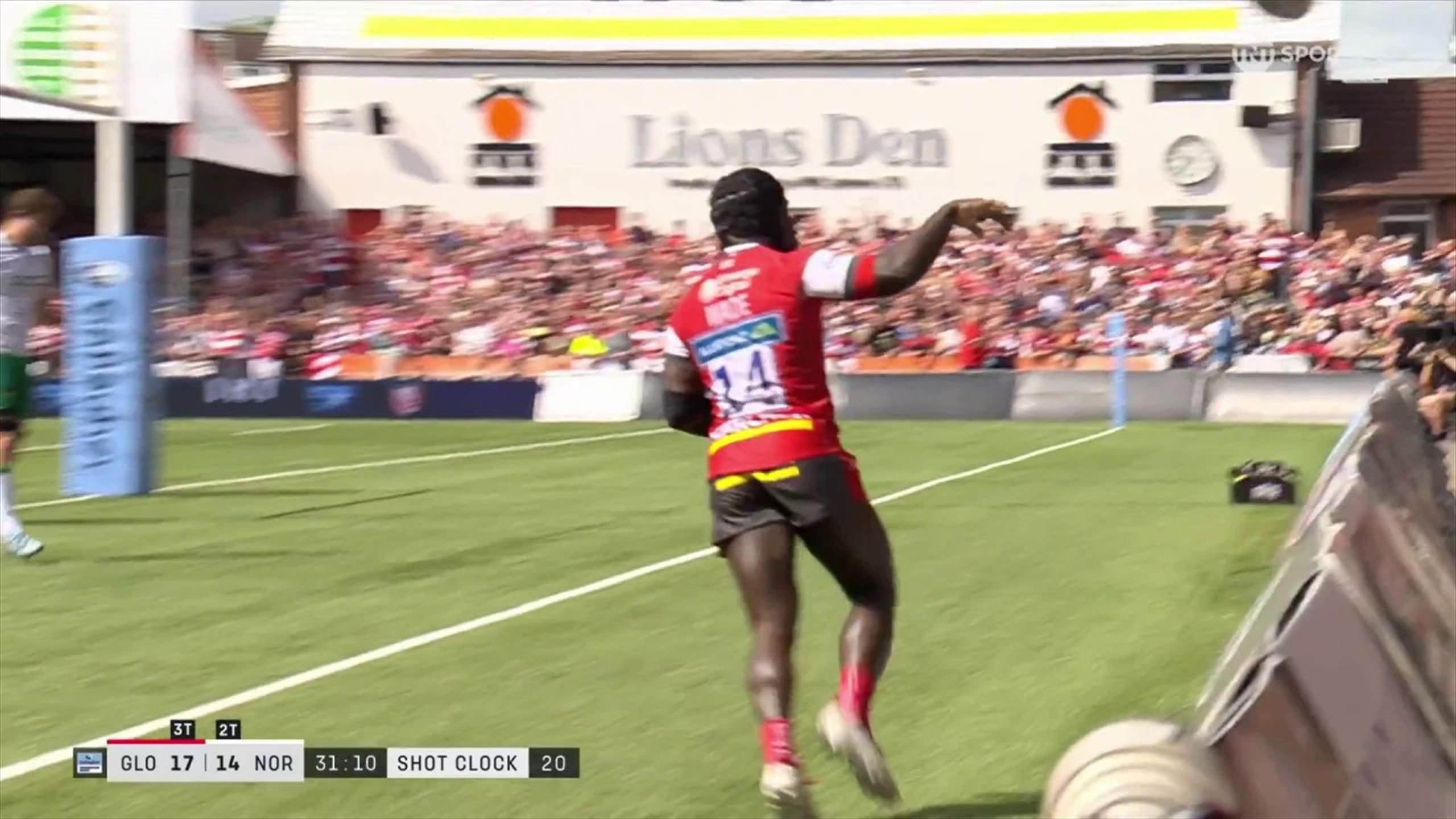 Vintage Christian Wade as Gloucester winger scores scorching intercept ...