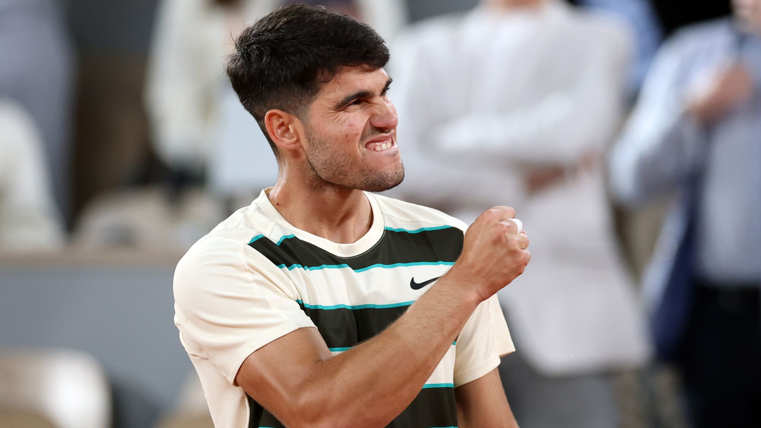 Carlos Alcaraz apologises for sending French Open fans home early after ...