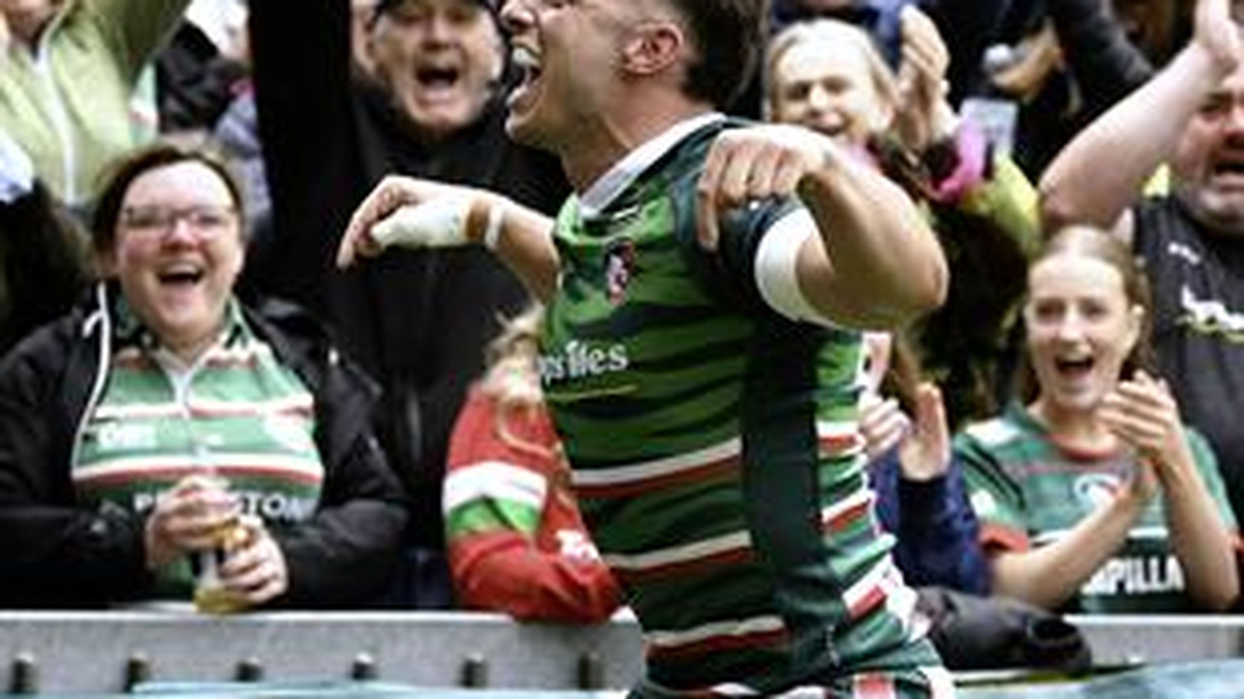 ‘That is a sensation!’ – Watch as Adam Radwan takes ‘unreal’ mid-flight ...
