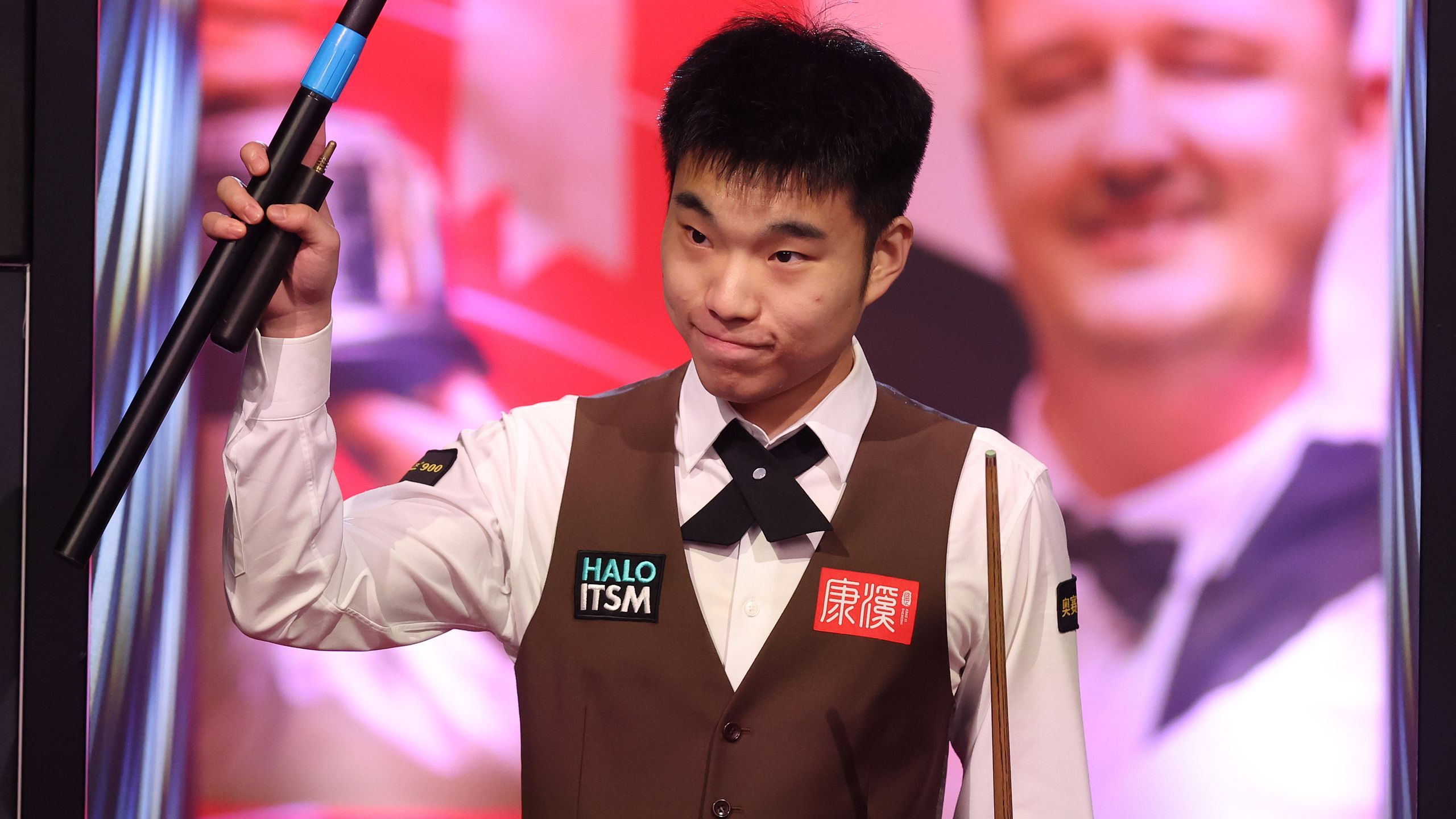 Fan Zhengyi emulates landmark Cliff Thorburn feat with first 147 of new ...