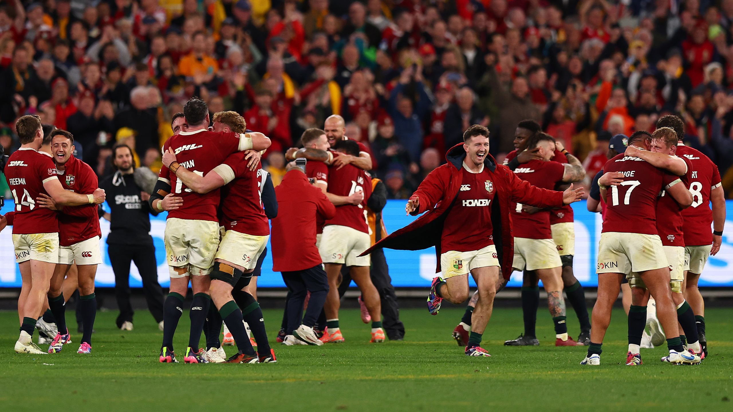 British and Irish Lions seal series win after dramatic last-gasp ...