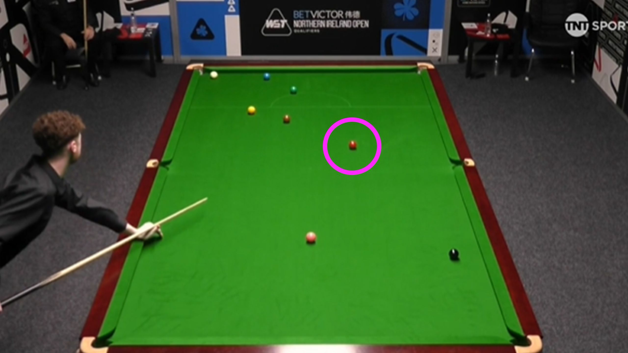 Daring escape turns into OUTRAGEOUS fluke in Northern Ireland Open ...