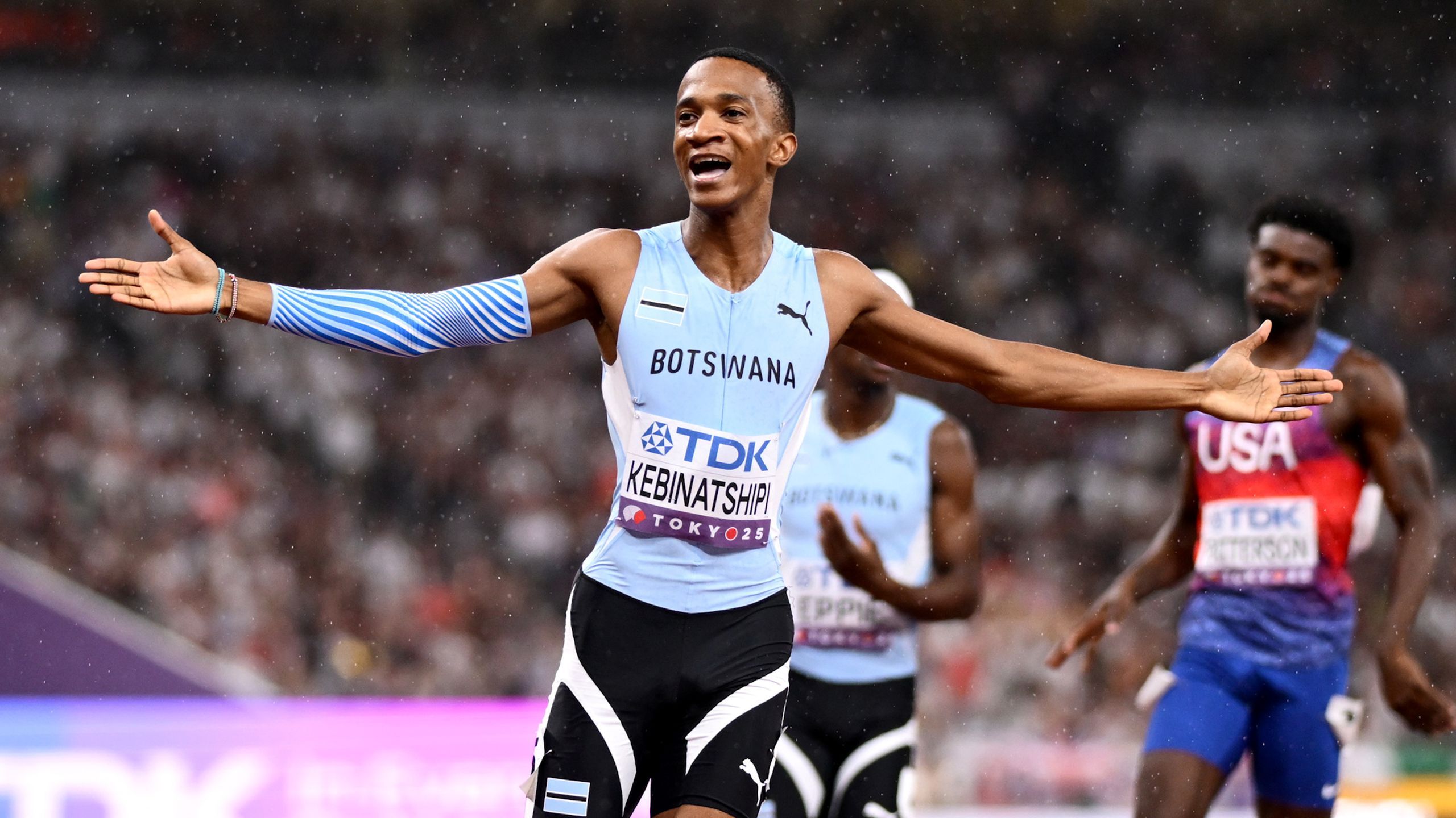World Athletics Championships: Busang Collen Kebinatshipi leads from ...