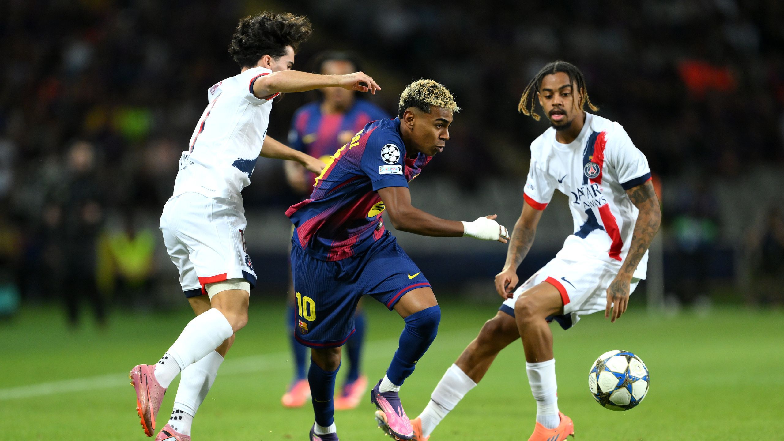 Lamine Yamal: Barcelona star schools PSG stars with outrageous dribble ...