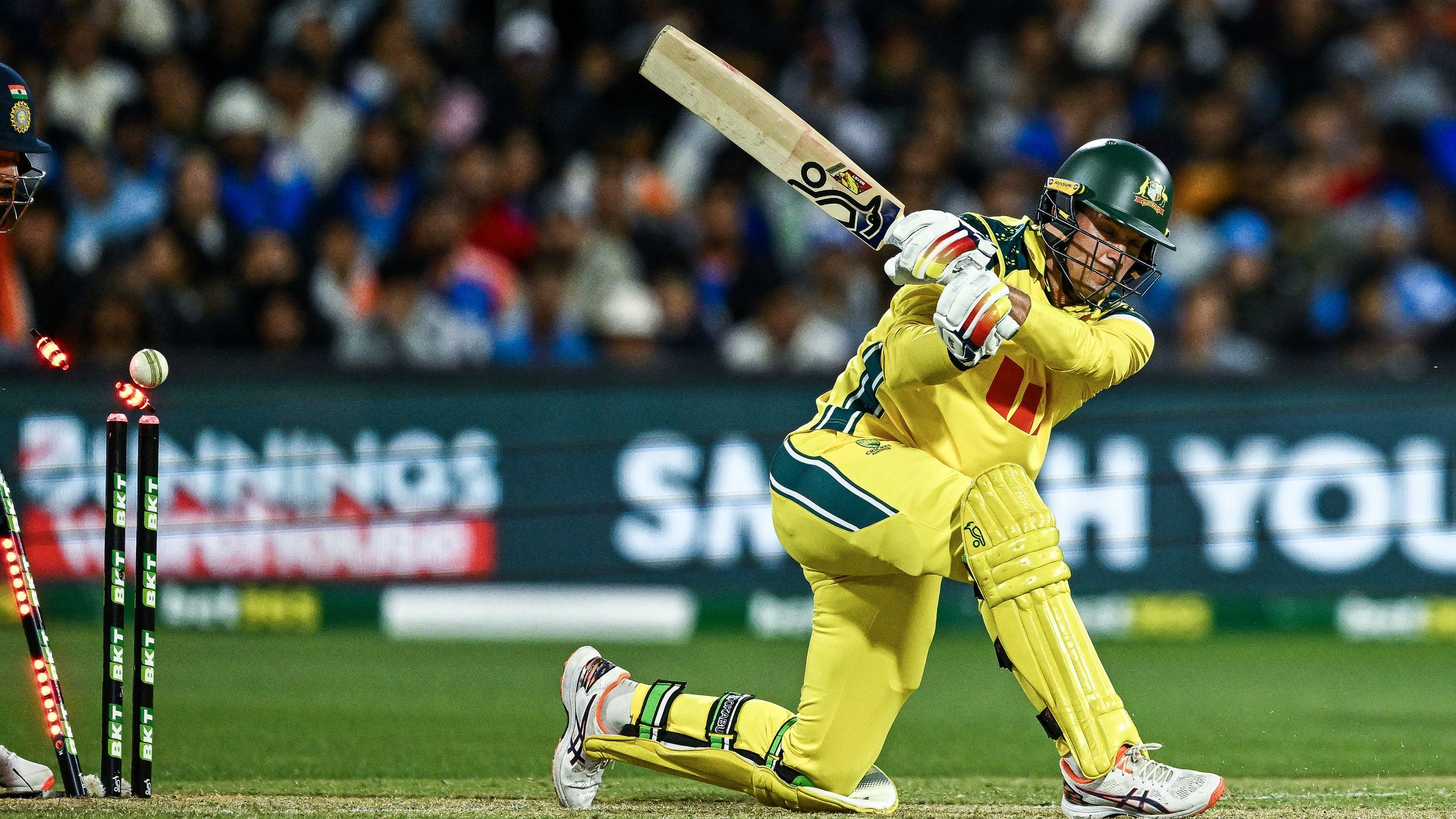 'Clever bowling' as Washington Sundar gets Alex Carey to leave ...