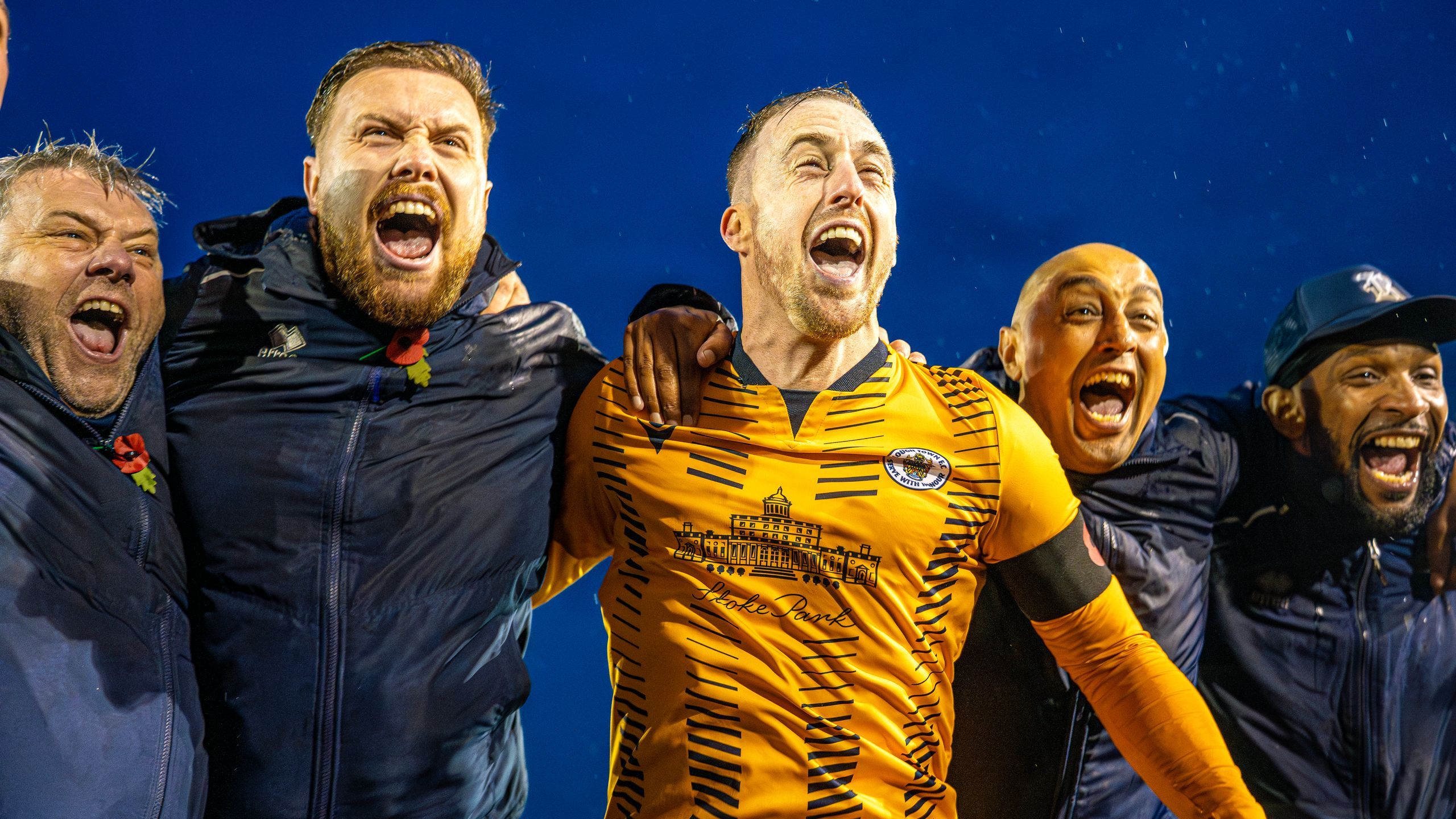 He lost £300,000 and his career - now Scott Davies is chasing Emirates ...