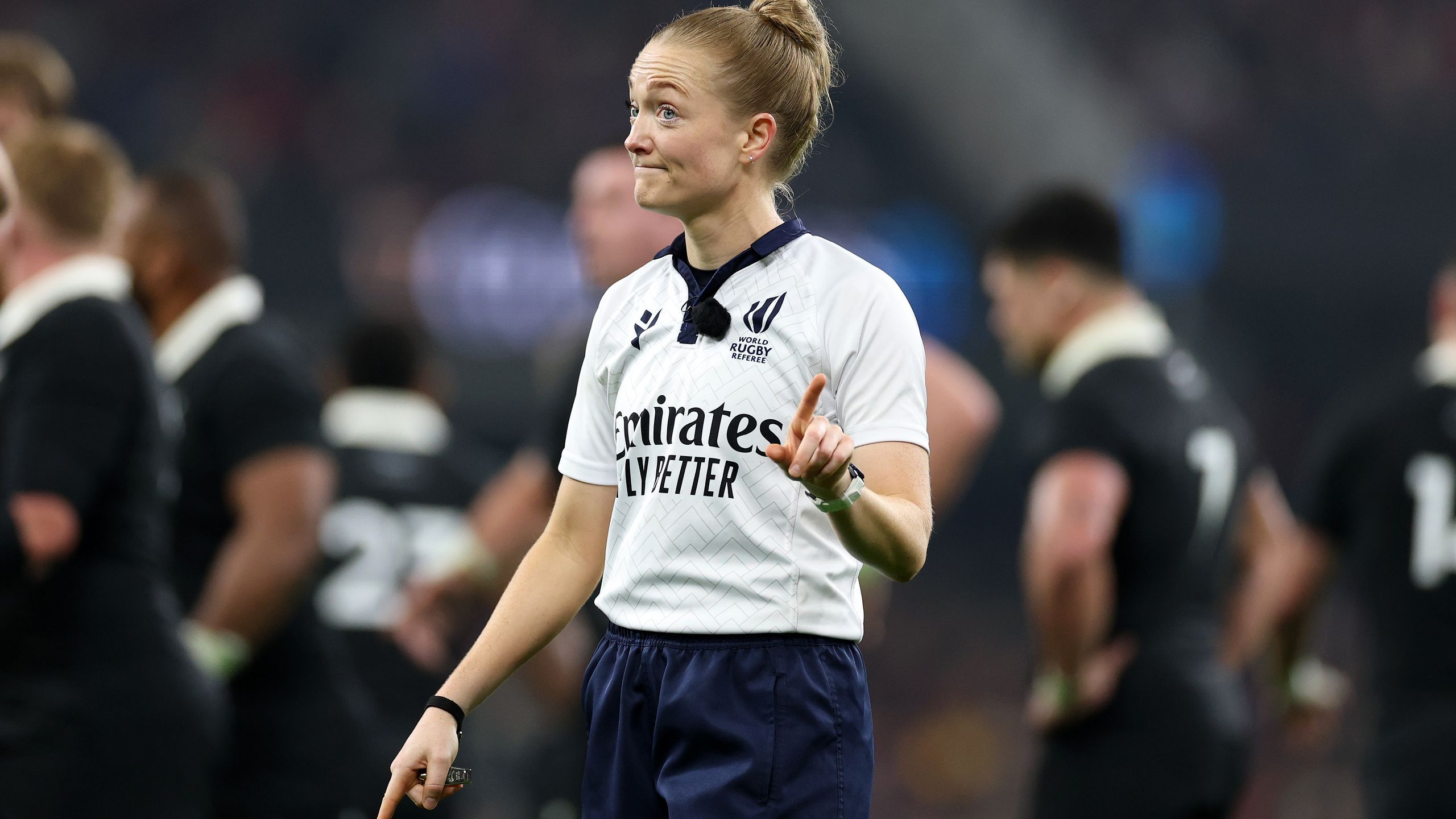 Scottish referee Hollie Davidson to become first woman to take charge ...