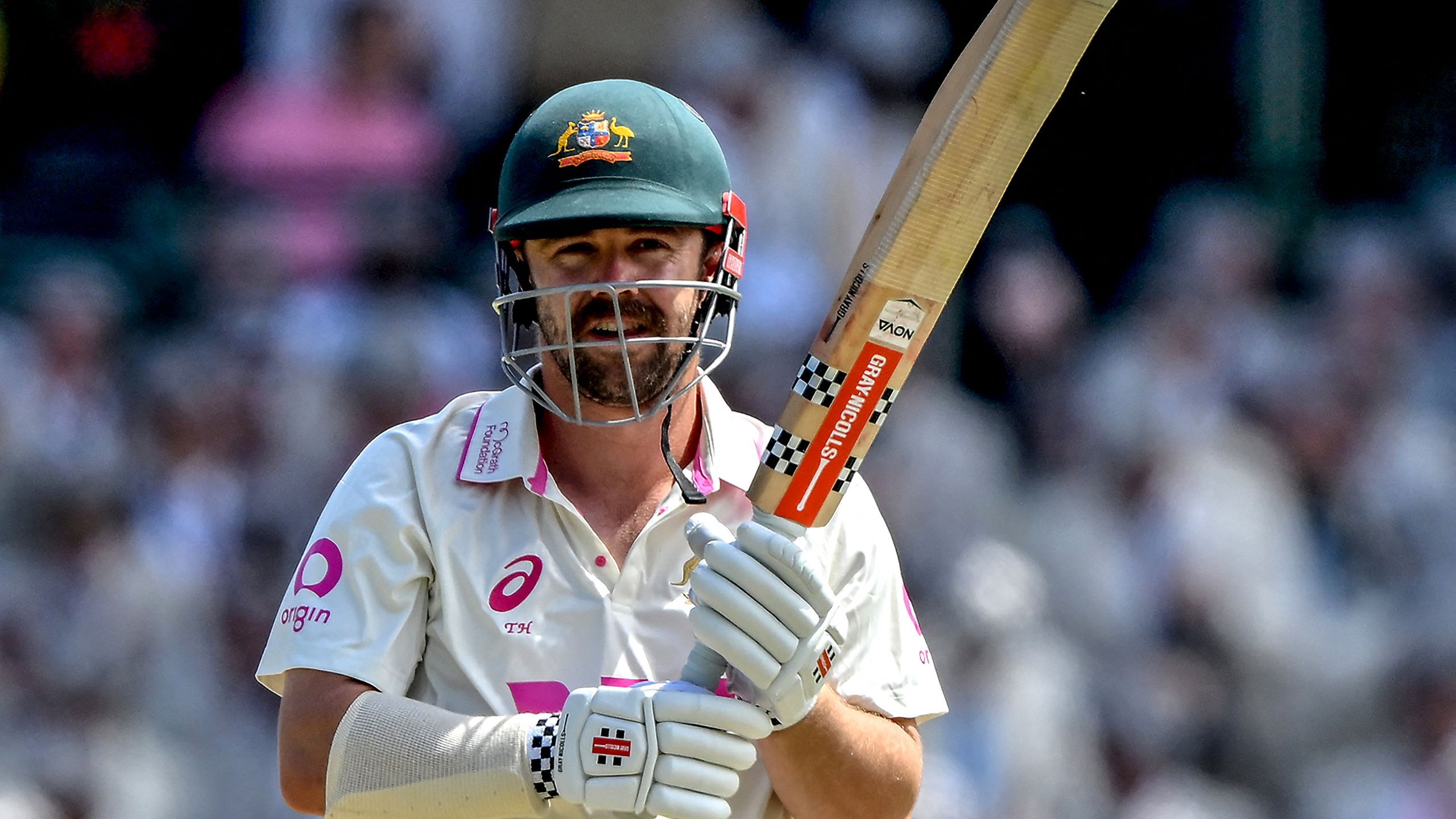 Travis Head leads strong response on Day 2 as Australia close on 166-2 ...