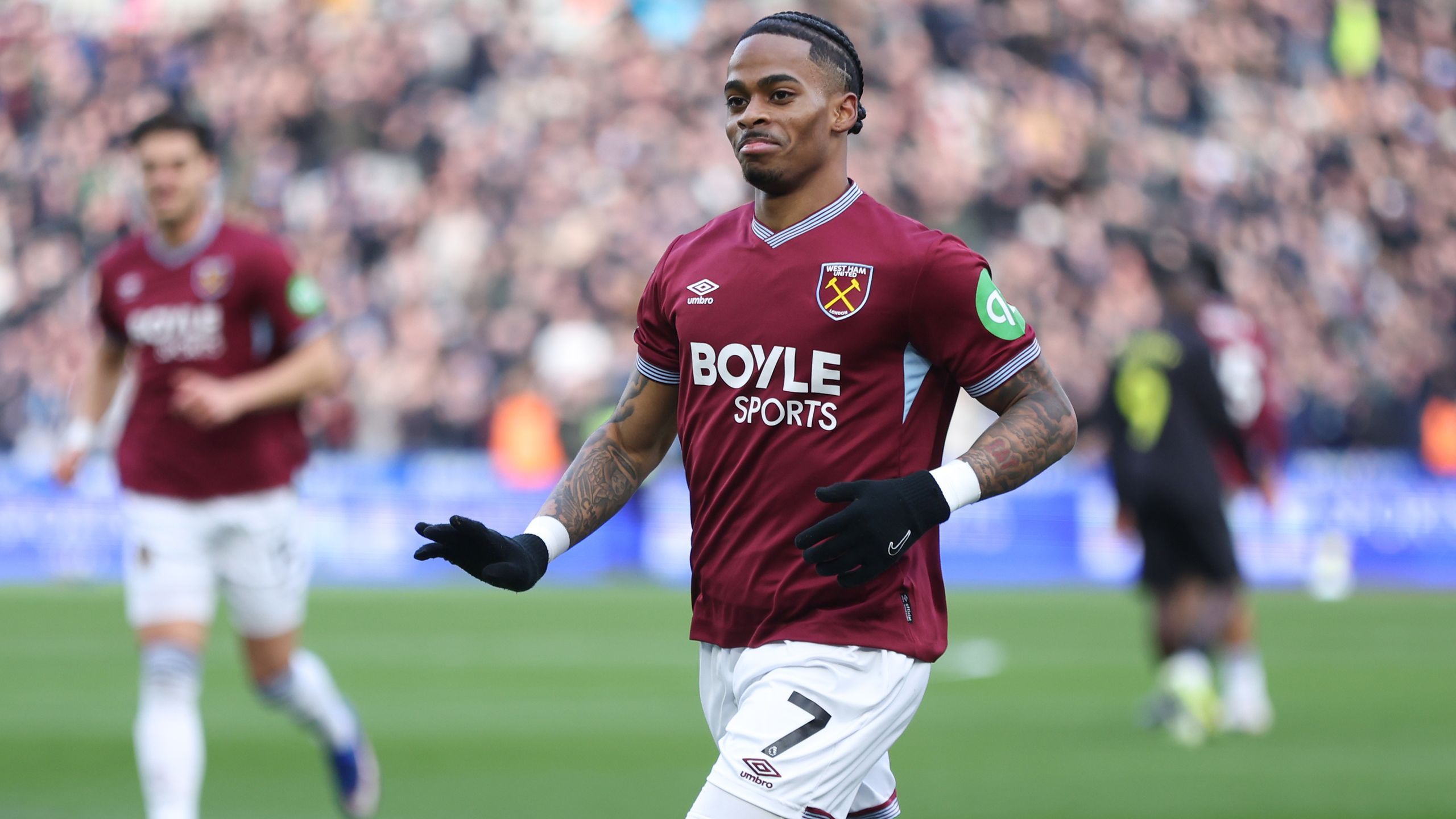 'The perfect start for West Ham United!' - Crysencio Summerville heads ...
