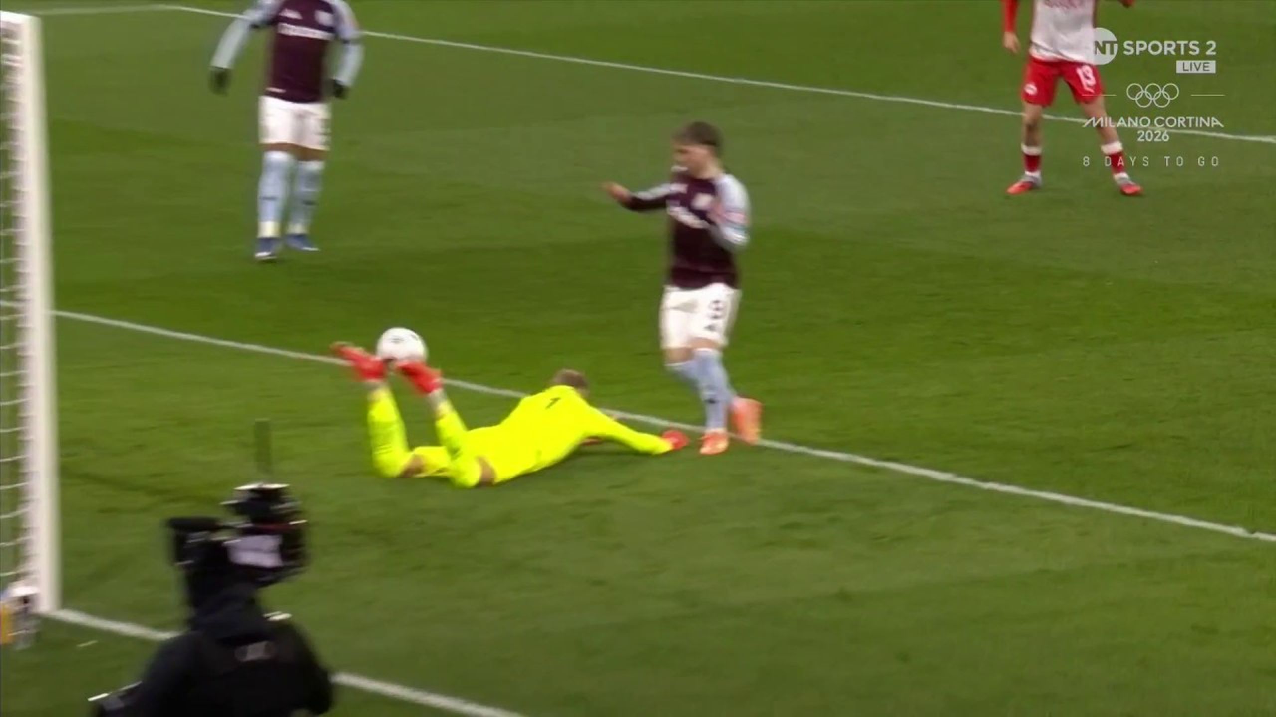 ‘Remarkable' scorpion-kick save denies Harvey Elliott from enjoying ...