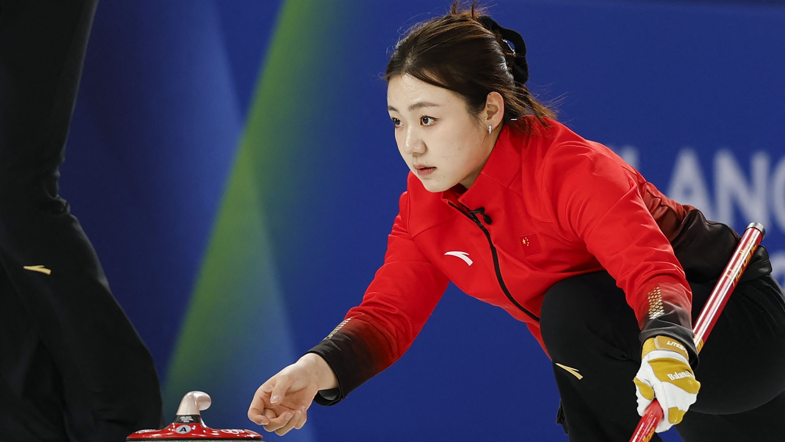 China apply pressure on Team GB with 'perfect' shot during women's ...