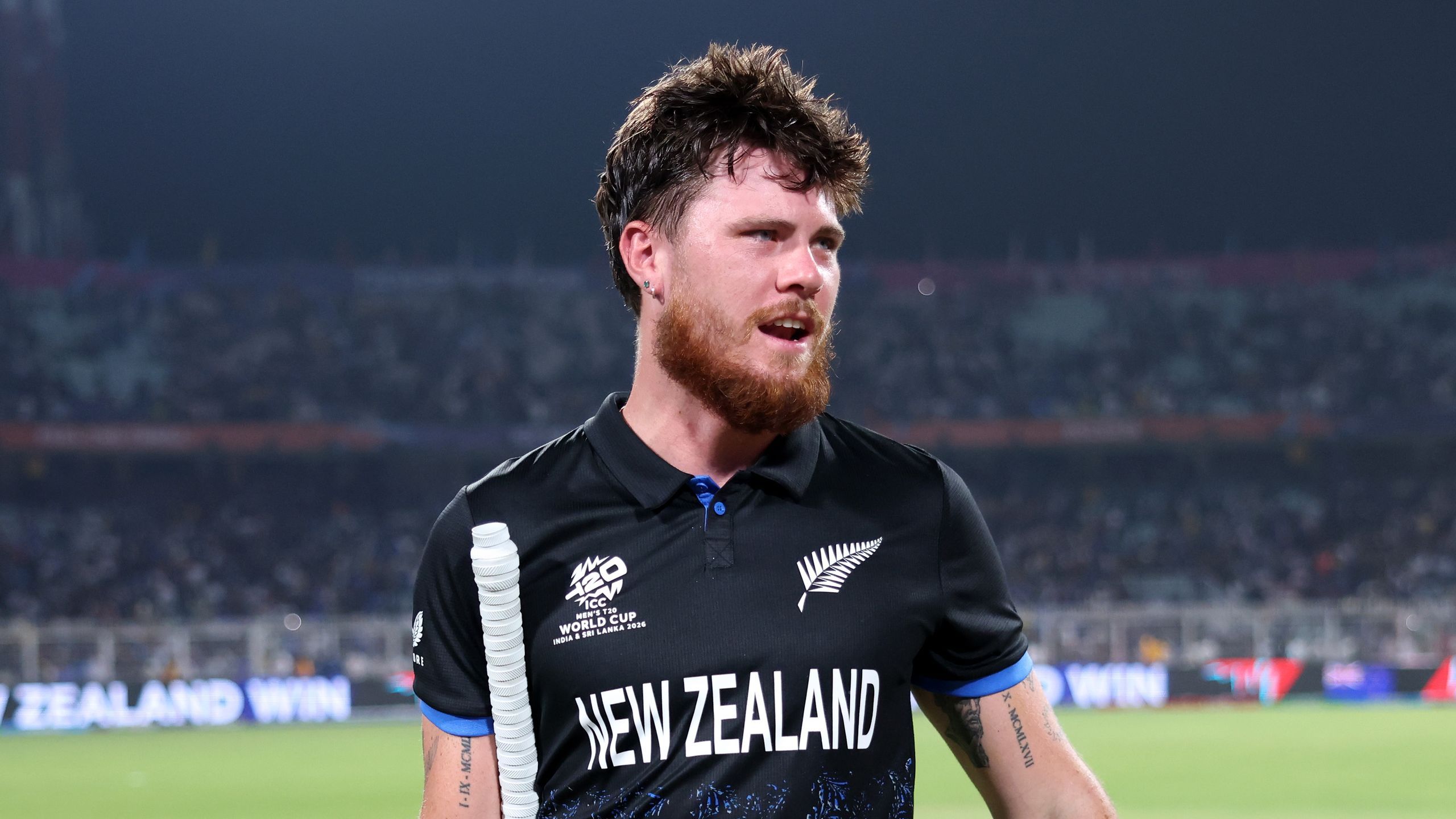 Finn Allen's record 33-ball century sinks South Africa and blasts New ...