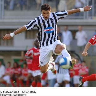 Bojinov to lead Juve - TNT Sports