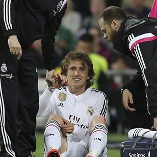 Real Madrid midfielder Luka Modric ruled out for six weeks with knee ...
