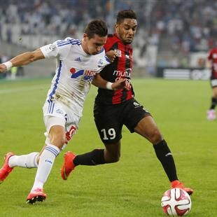 Aston Villa sign French left-back Jordan Amavi - TNT Sports