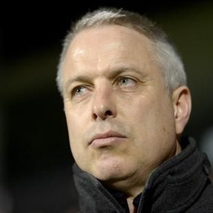 Symons' player search continues - TNT Sports