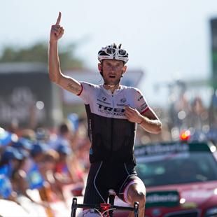 Vuelta Skelter: Final frontier for Trek's Schleck - TNT Sports
