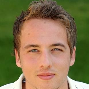 Storms hold up Scotland after Josh Davey takes early wickets - TNT Sports