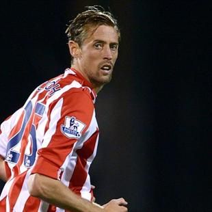Peter Crouch eyes goals glut for Stoke after winner at Fulham - TNT Sports