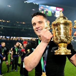 New Zealand's Dan Carter wins World Rugby player of the year gong - TNT ...