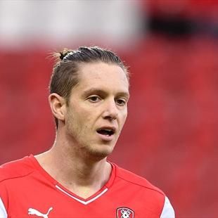 Rotherham's Greg Halford heads to Birmingham - TNT Sports