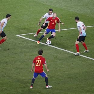 Andres Iniesta: 'Italy, powerful rival' - TNT Sports