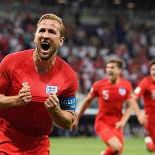 Last-gasp Harry Kane header snatches England win - TNT Sports