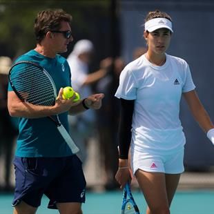 Wimbledon 2019: Garbine Muguruza splits with coach Sam Sumyk - TNT Sports
