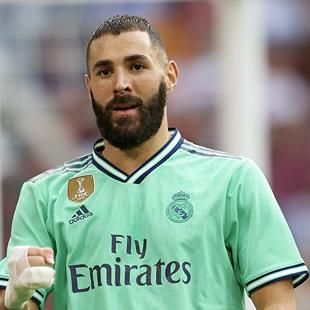 Football news - Real Madrid 5-3 Fenerbahce: Karim Benzema hat-trick ...
