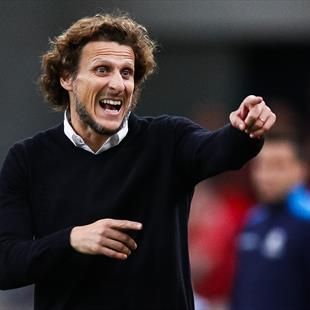 Diego Forlan: Ex-Manchester United forward leaves hometown club Penarol ...