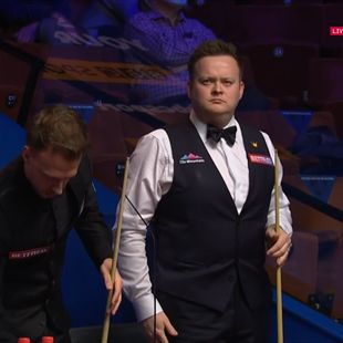 World Snooker Championship: 'We can hear you' - Commentators delay Judd ...