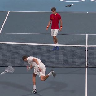 Furious Medvedev smashes racket after Olympic quarter-final defeat to ...