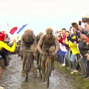 Cycling video - 'Gianni Moscon is caught!' - Watch moment Sonny ...