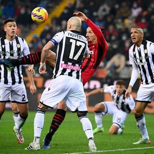 Zlatan Ibrahimovic rescues point for AC Milan with acrobatic strike at ...