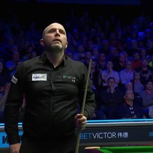 'It's there!' - Watch the moment Joe Perry clinches Welsh Open title ...