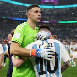 Argentina's Emi Martinez gives rallying cry ahead of World Cup final ...